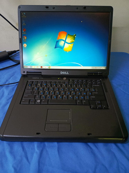 Ноутбук Dell Vostro 1000