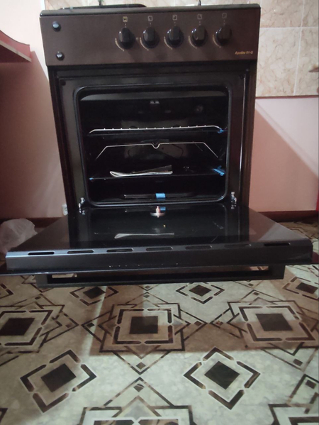Gaz plita yangi Artel