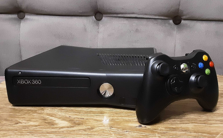 Продам Xbox 360 Slim 250GB. Прошивка LT 3.0 + FREEBOOT. 20+ игр