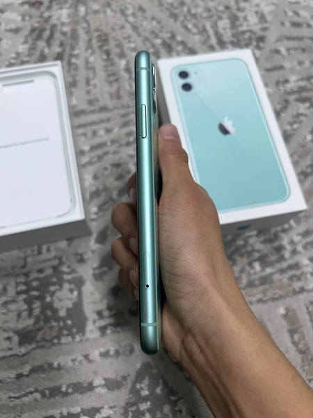 iPhone 11 идеалл