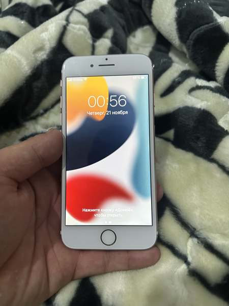 Iphone 7 sotiladi srochni 128 xotira xamma joyi chotki