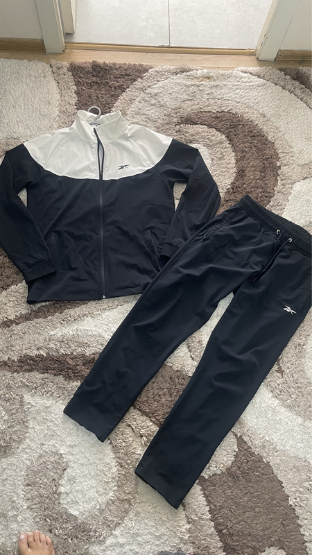 Спортивный костюм мужской Reebok