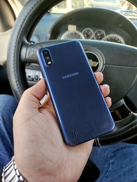 Samsung Galaxy A01 2/16 GB 3000 Mach yaxshi sostoyaniya arzon narxda