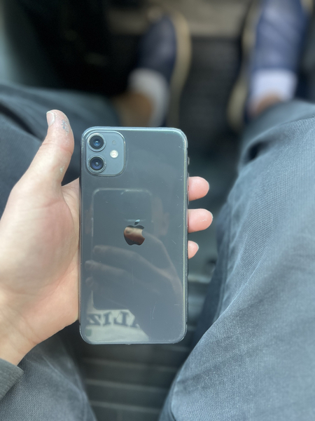 Iphone 11 64 tali 70%yomkost