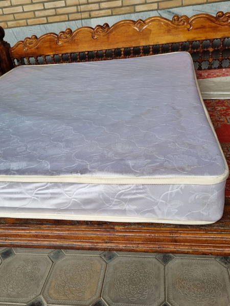 180*210 Matras 300.000 sum