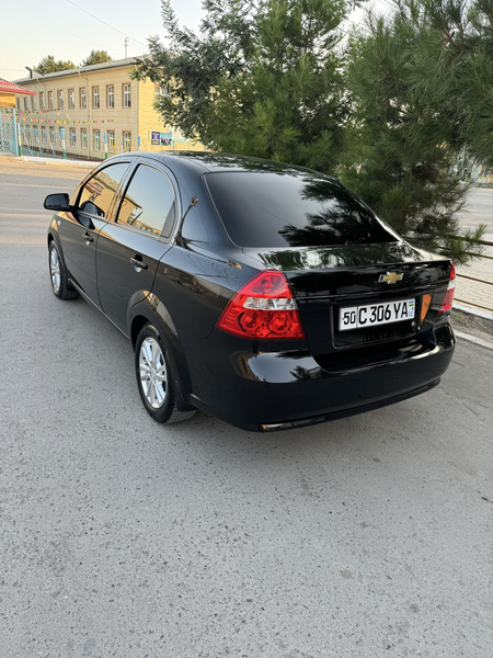 мошина тайор холатда кираскаси тоззр