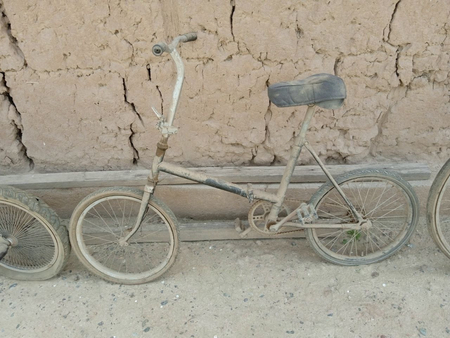 3ta velosiped sotiladi