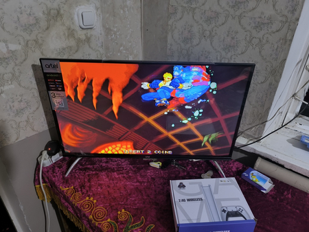Продается игровой приставка с 20.000 игр.