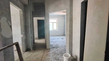 Продаётся трёх комнатная квартира в новостройке Юнусабад 15 квартал\\\