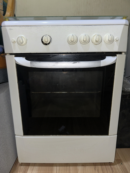 Поодам газовую плиту “Beko”
