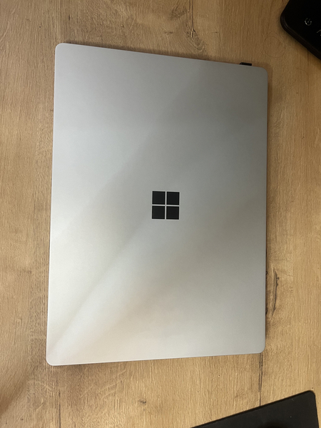 Microsoft Surface Laptop 2, i5