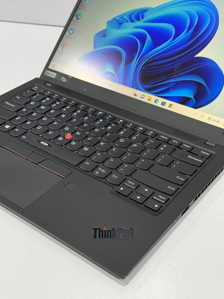 Kuchli Noutbuk Lenovo ThinkPad X1 Carbon