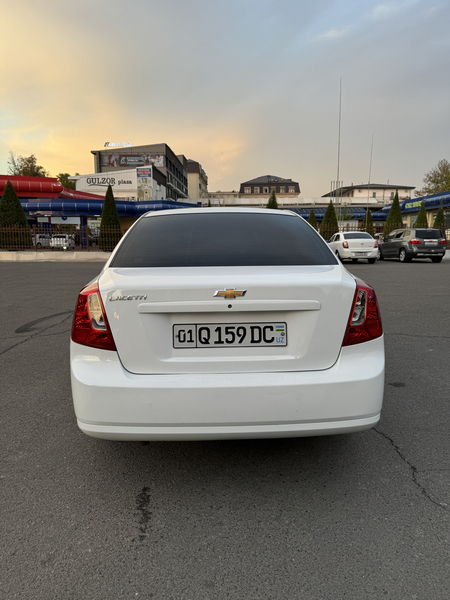 Gentra Jentra Lacetti sotiladi