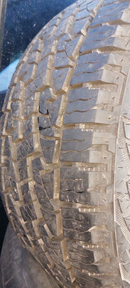 285 50 r20nexen..
