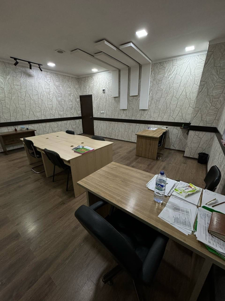 Офис 40м2 вдоль дороги Макро(пос.России)