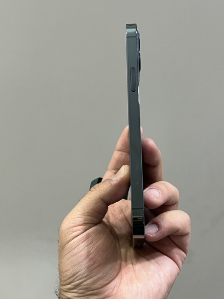 Iphone 12 pro Ideall!