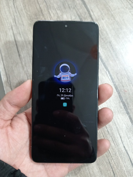 Redmi note 11 pro satiladi.