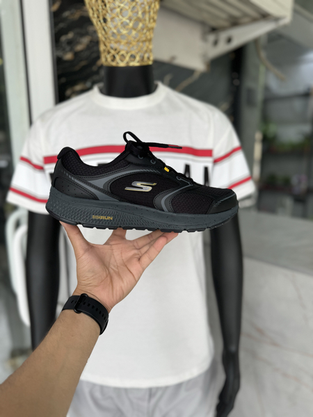 SKECHERS GOrun Consistent