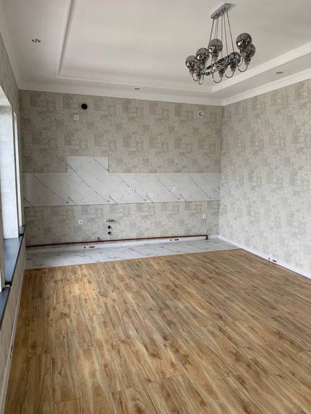 Продается Евродом ,Учкахрамон ( С30 )