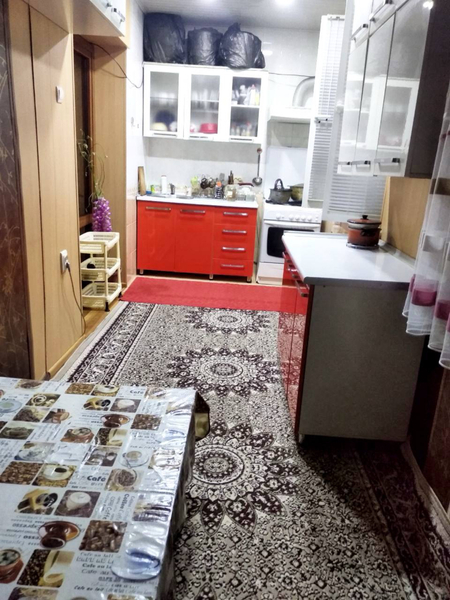 3 xona 4 xona qilingan algaritm 31da joyi juda yaxsh joyda narxi arzon