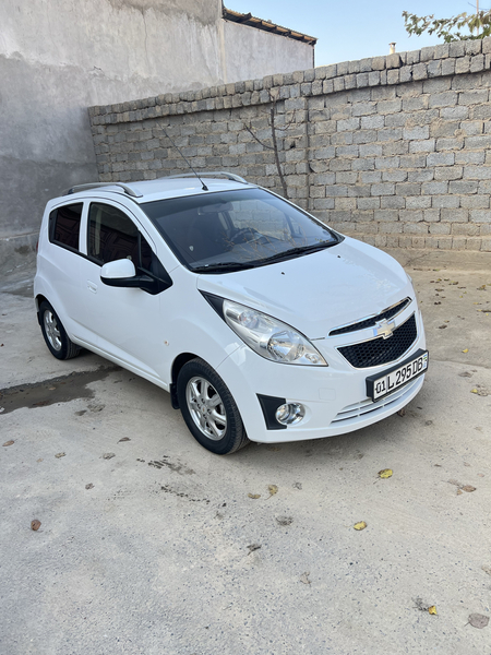 2013Yil 3pazitsa spark sotiladi naxtga