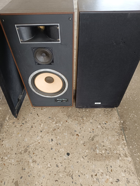 Колонки Akai sw-t70.