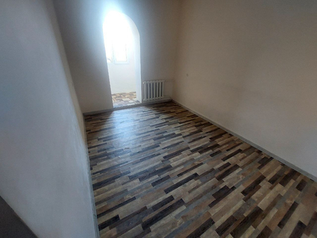 Продам 2 ком юнусабад 15 галерейного типа