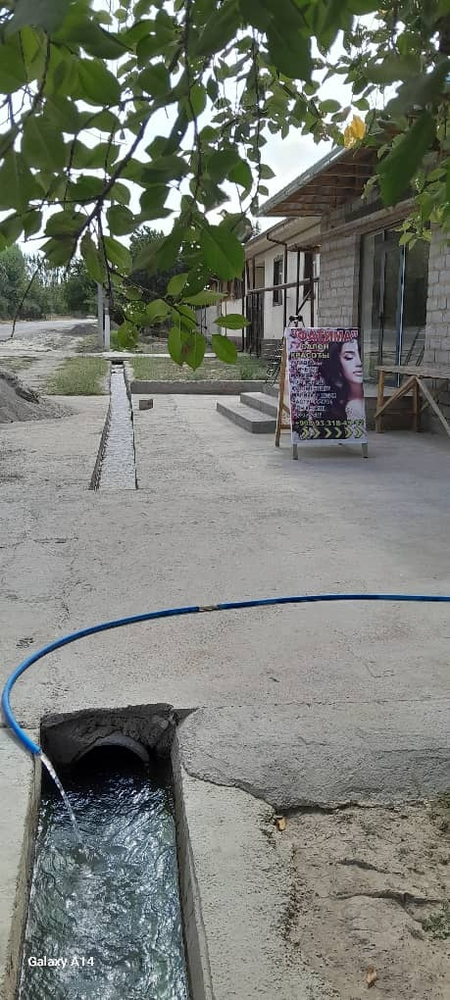 Uy sotiladi Gazalkent yangi auil 10 sotix