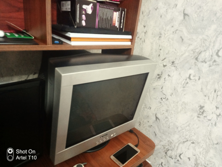 VGA Monitor sotiladi kamera nabludenya uchun juda zor
