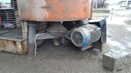 Beton blok ishlab chiqaruvchi stanok