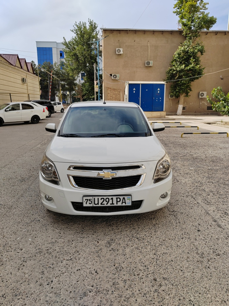 Shevrolet cobalt sotiladi