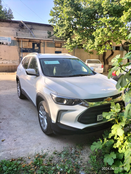 Нехиа-3 Автомобили сотилади