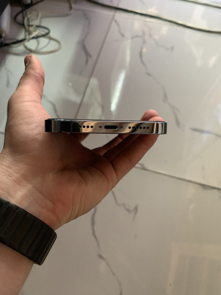 Прлдается iphone 13 pro max 128гб