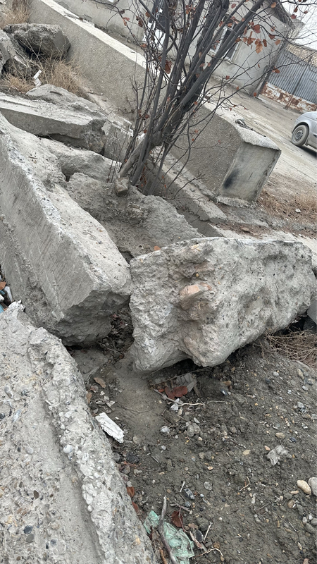 Beton bo’laklari bepul