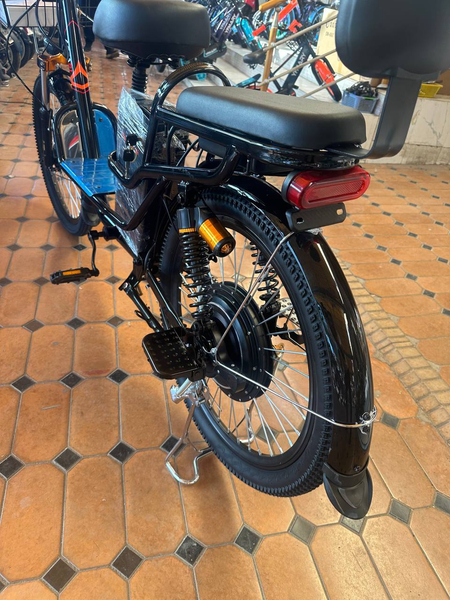 Velo skuter Accari dastafka bor