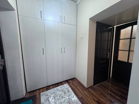 Чиланзар 20кв  3/1/9  1,7м²  70м²