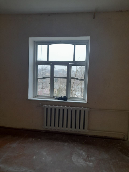 Dom sotiladi 2 xonali yangiyol shaxar beruniy 3 kv 16