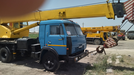 Автокран 2005 йил
