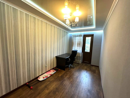 ЦУМ Космонавтов 4/3/4 (116м2)