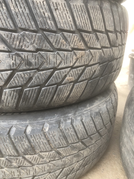 Продам 3 шины 225 55r17
