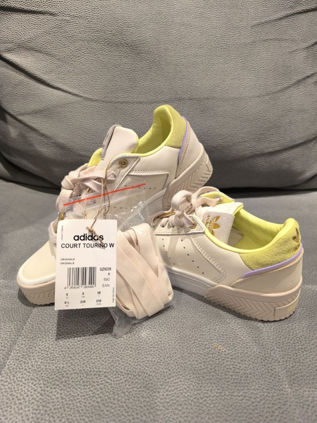 Женские кроссовки Adidas. Новые. Оригинал. 38й размер