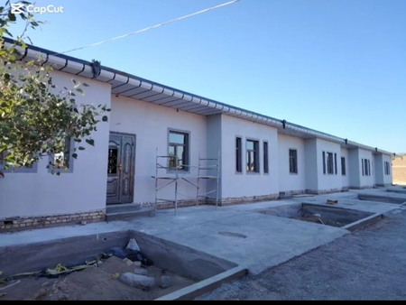 Yangi qurilgan 200m2 uy sotiladi