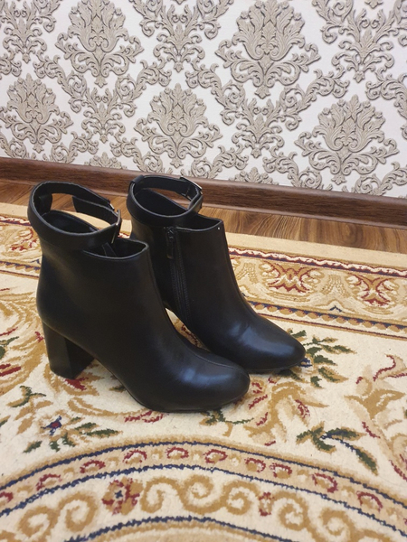 Продаётся женские сапоги
