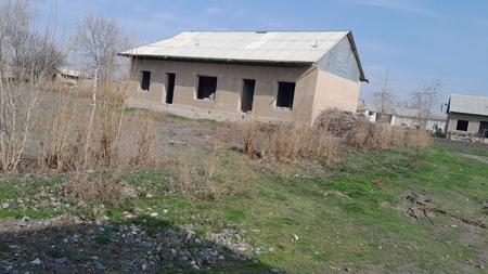 Uchastka sotiladi Uy qurilgan. 31so'tix