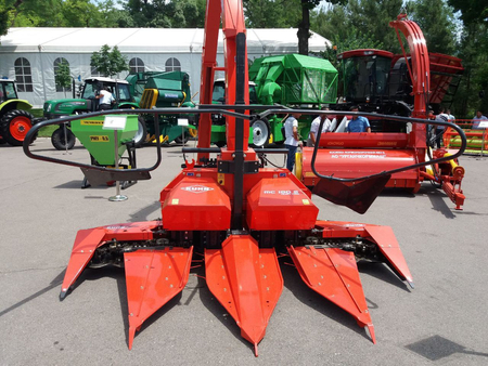 KUHN Quattro 4 agatli (Fransiya)