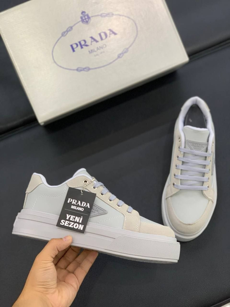 Женская обувь Prada
