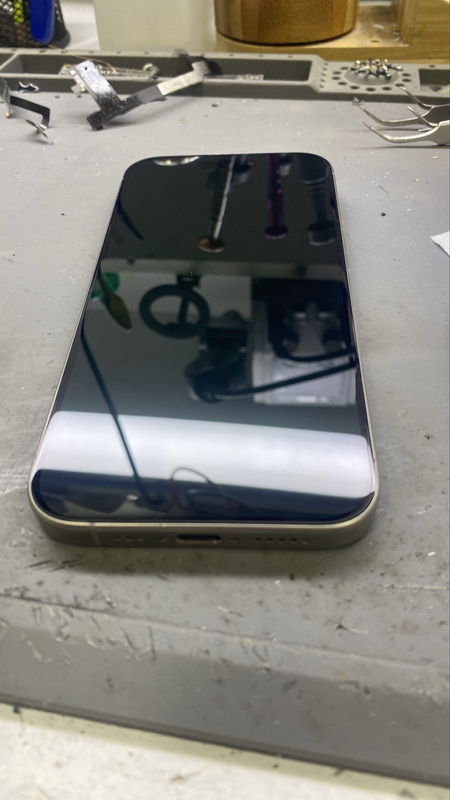 Iphone 15 pro icloud ochib bumedi zapchastka