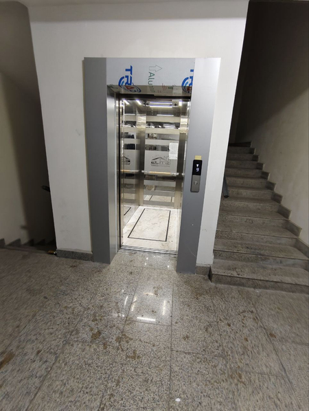Сотилади. Сергели 3а. 2/10/10. 48 м²