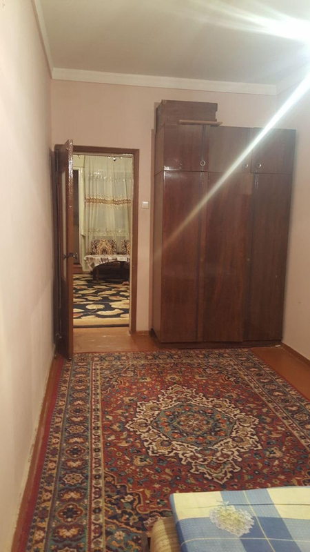 Продается Чиланзар 9 2комн.3этаж.