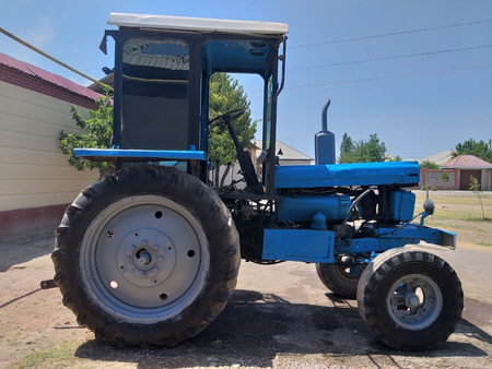 Traktor T28 holati a'lo